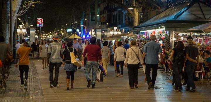 5 Tips for recognizing a Pickpocket - Safe and Healthy Travel